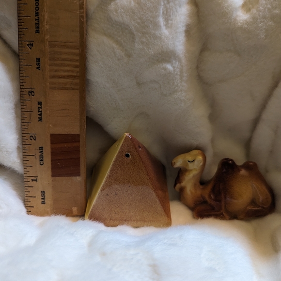 Vintage | Accents | Vintage Camel And Pyramid Salt And Pepper | Poshmark